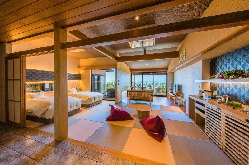 Introduction to Japanese-style room “washitsu” at onsen ryokans ...