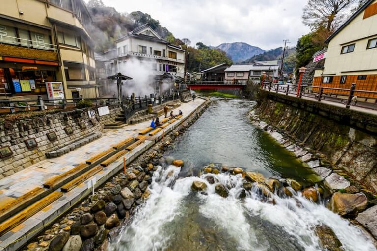 Introduction to Autumn Colours 2025 in Osaka Kyoto Kansai Region’s ...